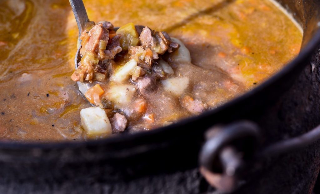 Ollas del mundo, el caldo primigenio sigue produciendo magia - A La ...