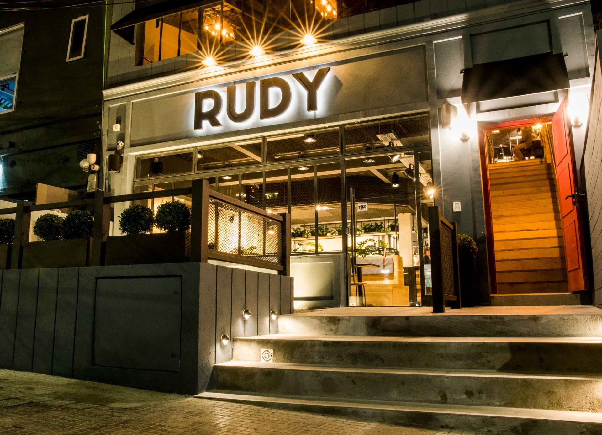 Rudy Burgers Punta Carretas - A La Carta - Portal de gastronomía ...